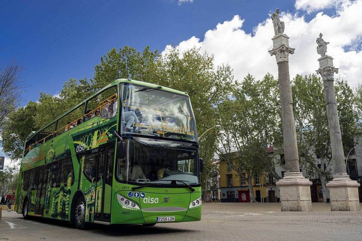 Catedral de Sevilla + Giralda + Alsa Seville: Recorrido en Autobús Hop-on Hop-off de 48 horas