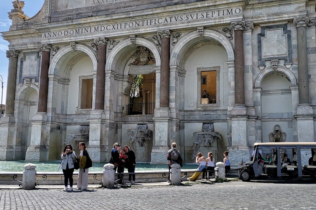 Leonardo Express: Rome to Fiumicino + Rome: Panoramic Golf Cart Guided Tour