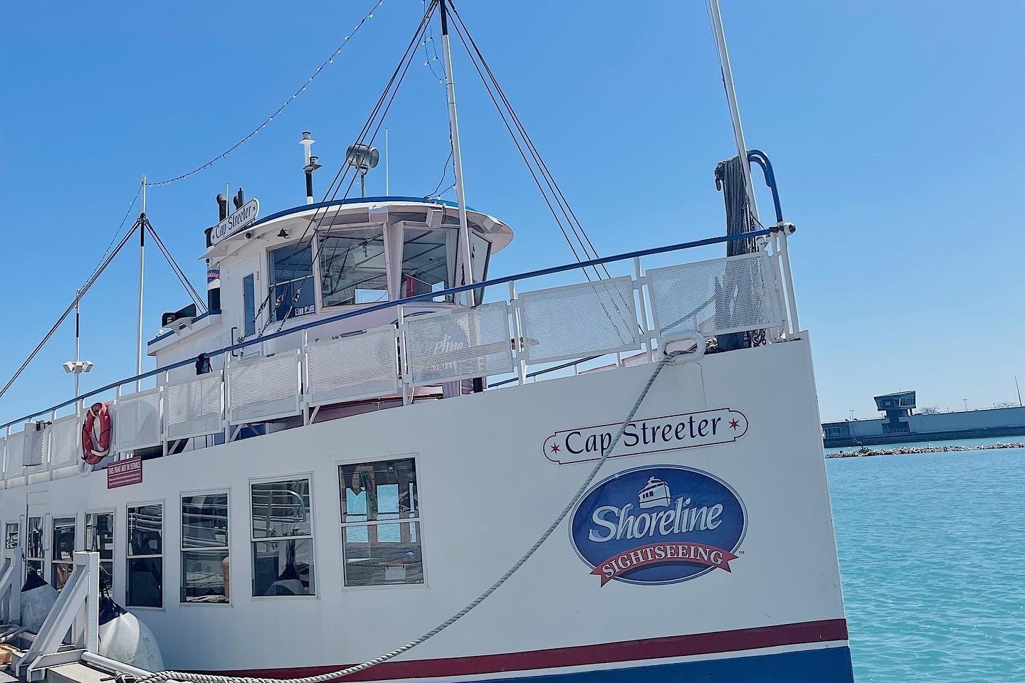 Chicago: Skyline Lake Tour Tickets | Tiqets