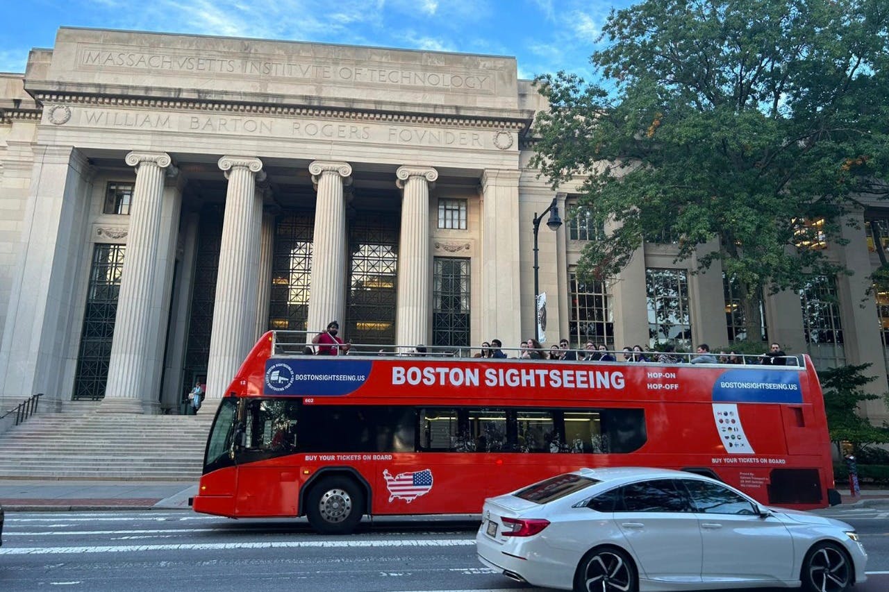Boston: Double-Decker Bus City Sightseeing Tour Tickets
