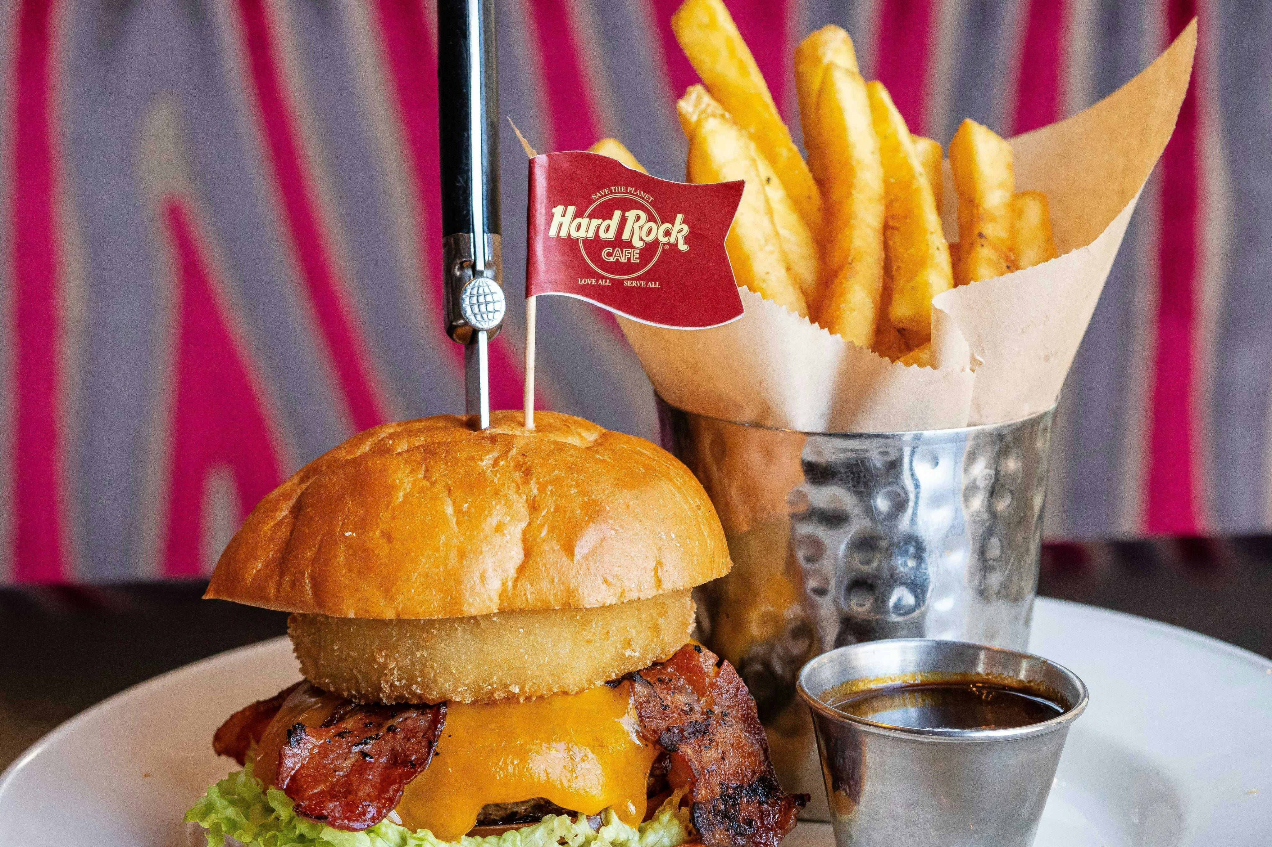 Las Vegas All-Inclusive Pass + Hard Rock Cafe Las Vegas Dining Experience