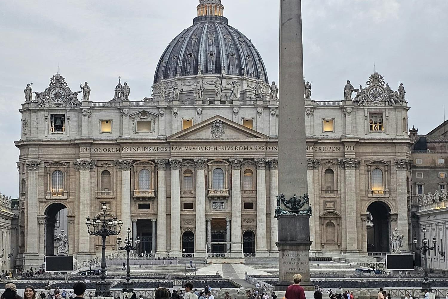 St Peter's Basilica & Grottoes: Express Guided Tour