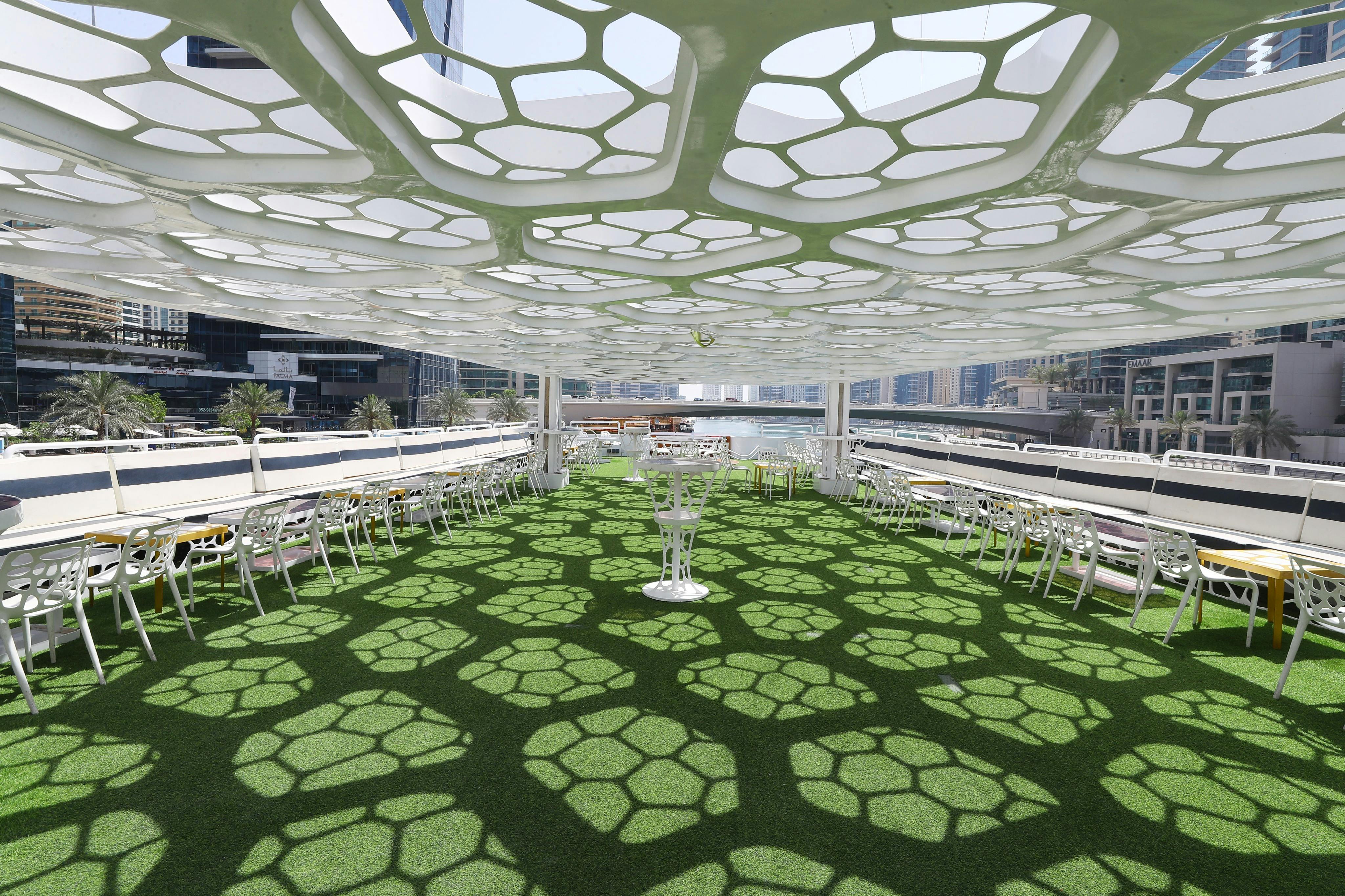 Dubai Marina: Lotus Megayacht Dinner Cruise Tickets