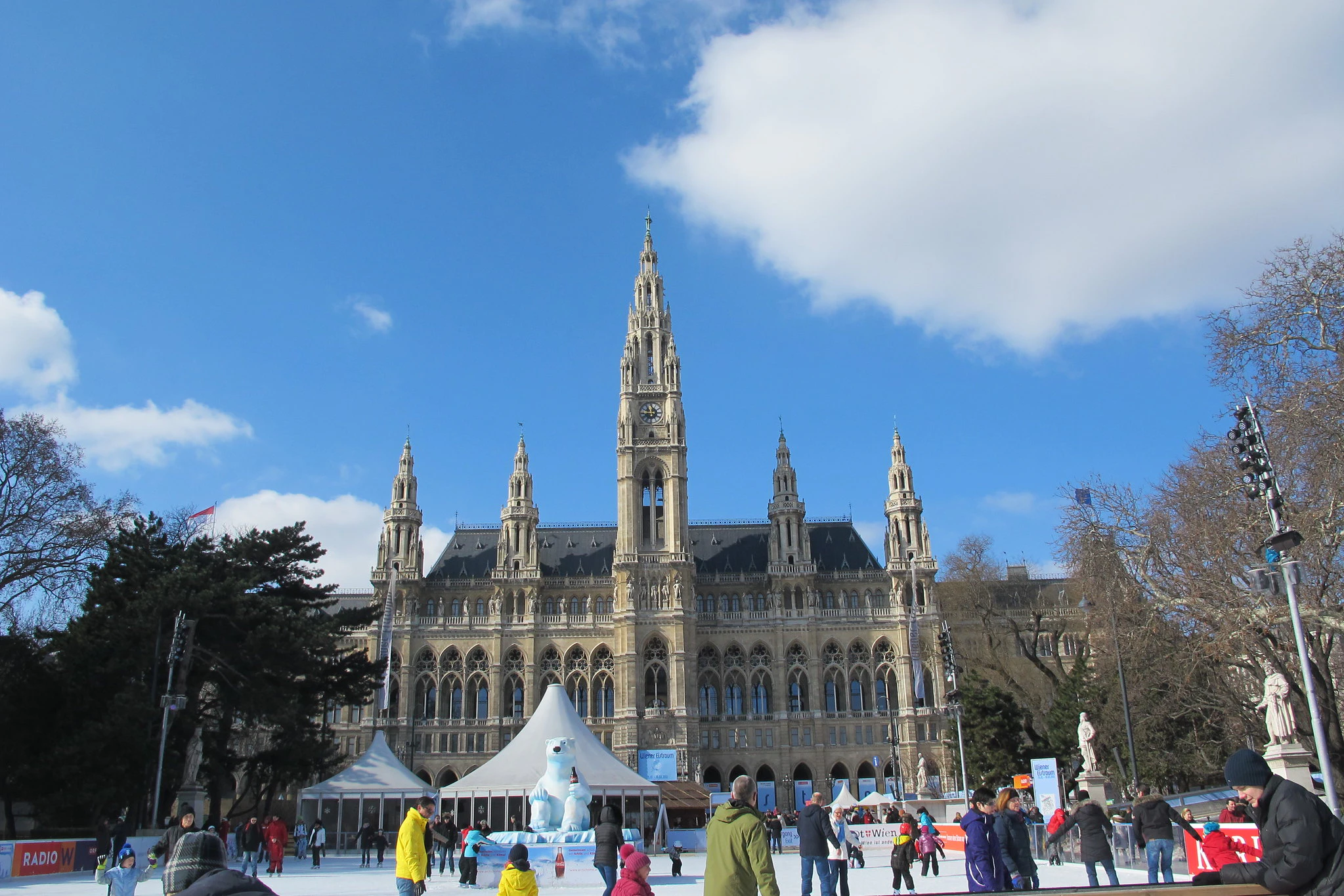 Things to do near Rathausplatz