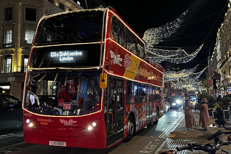 Londres: Autobús de las Luces de Navidad y Tour en Barco Hop-on Hop-off ...