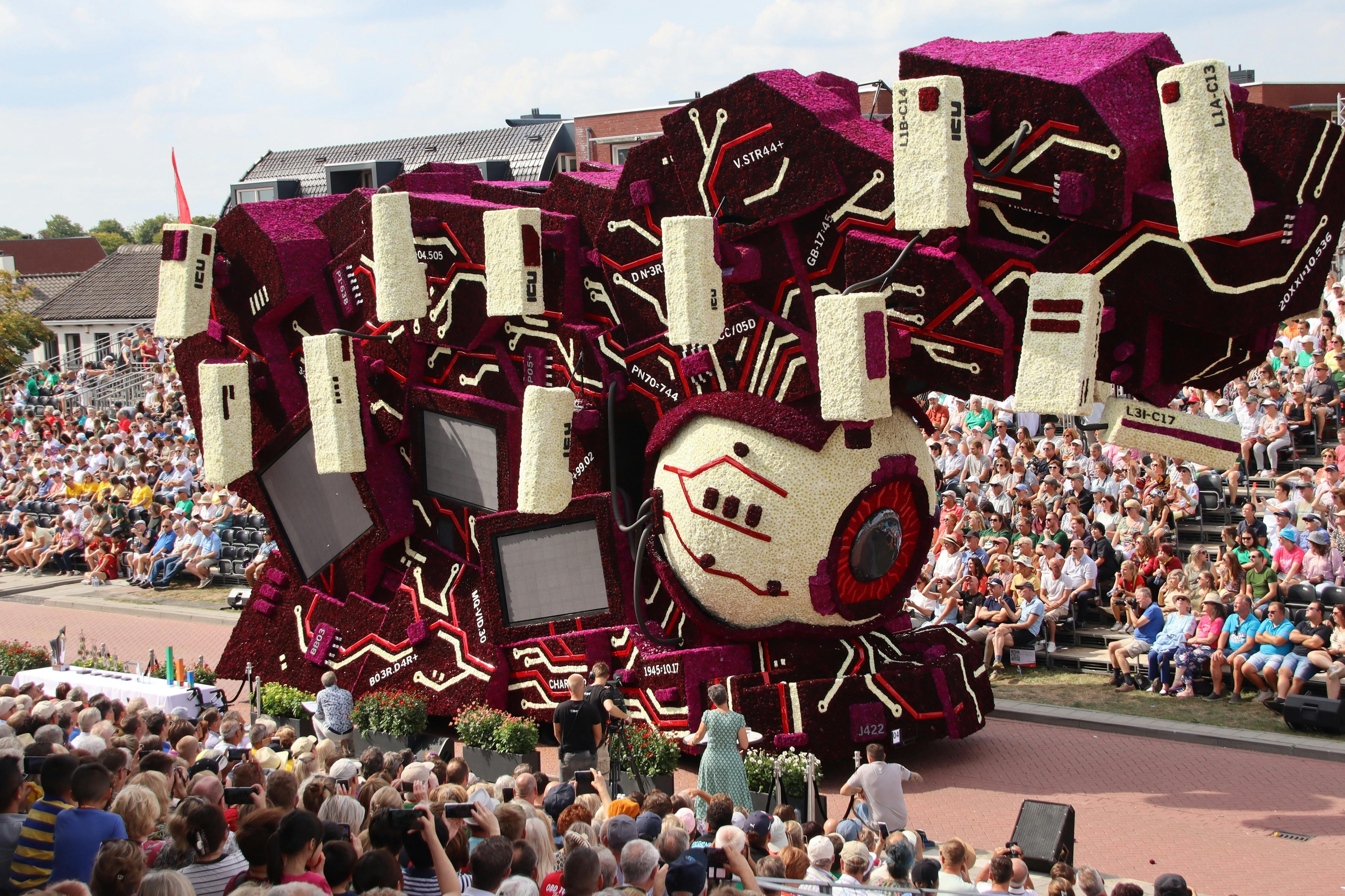 Keukenhof: Entry Ticket + Flower Parade Zundert Day Trip From Amsterdam