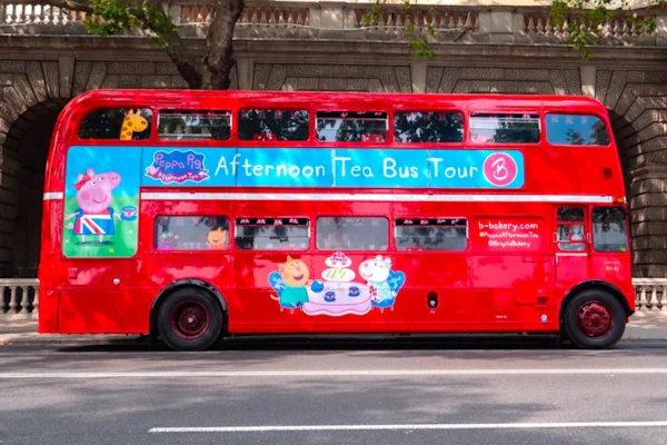 London: Peppa Pig Afternoon Tea Sightseeing Bus Tour | Book Online