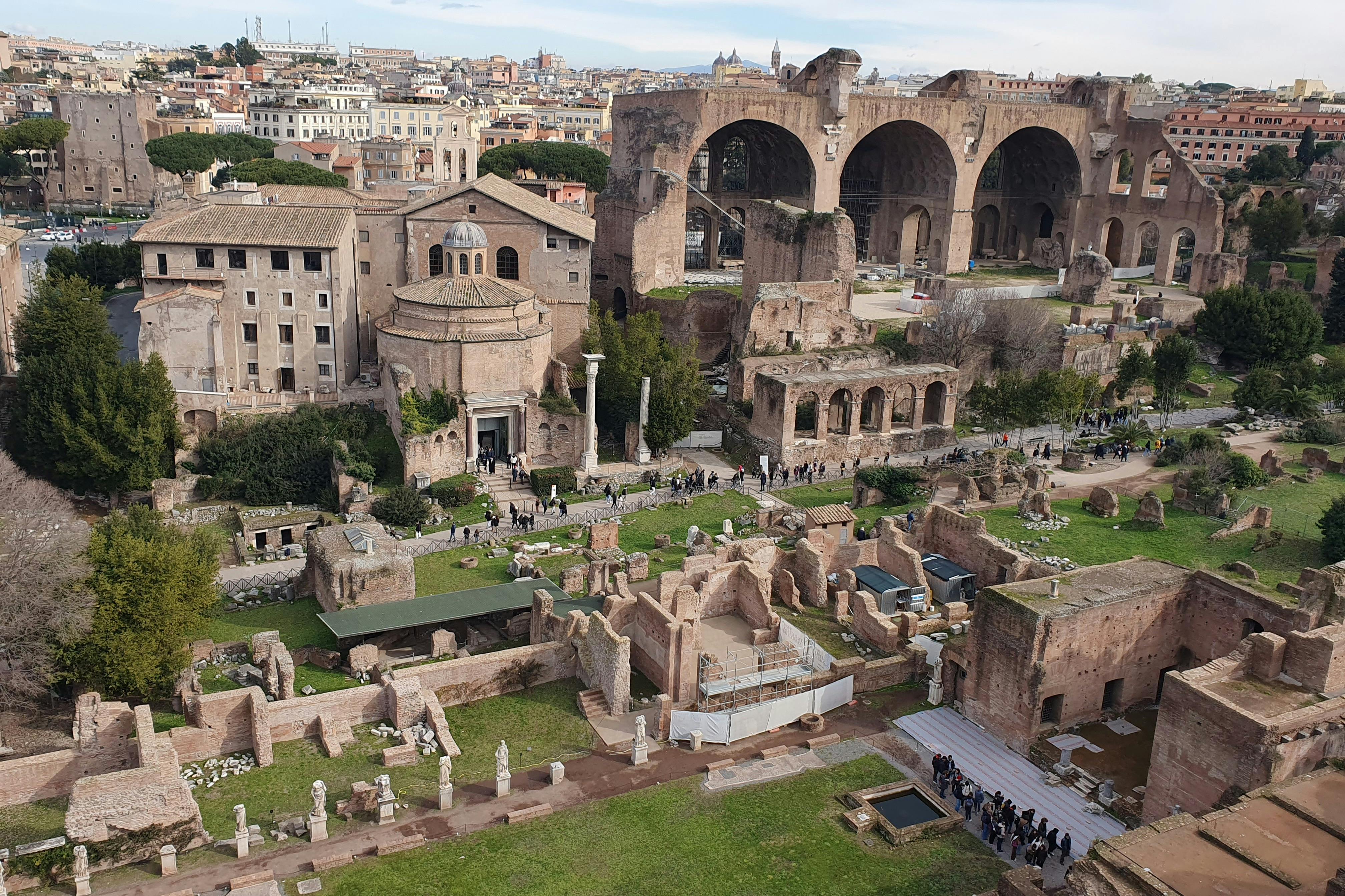 Colosseum, Arena & Roman Forum: Small-Group Guided Tour