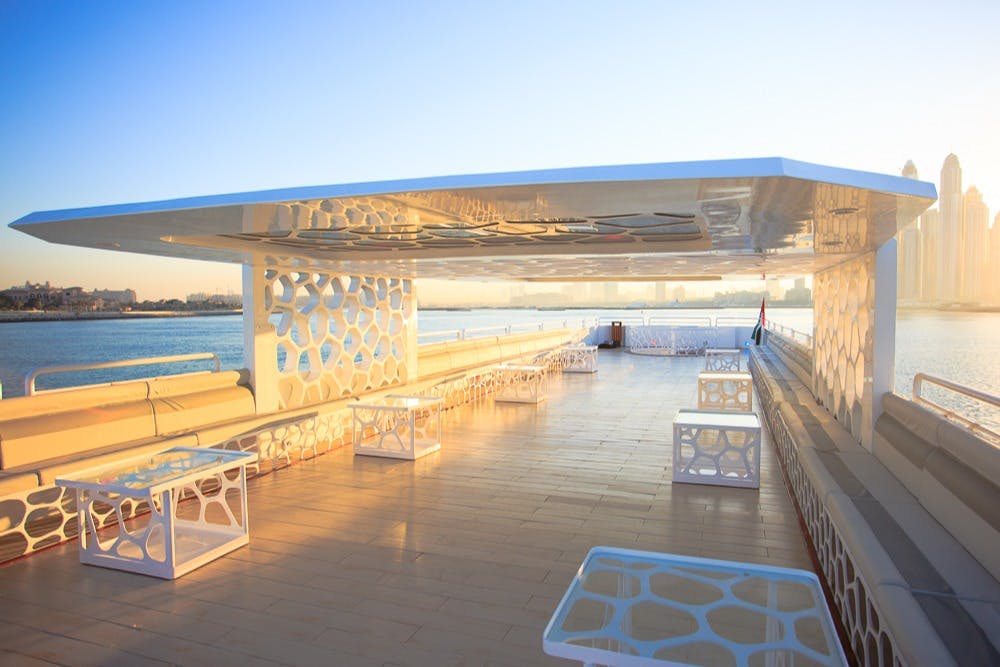 Dubai Marina: Lotus Megayacht Dinner Cruise Tickets