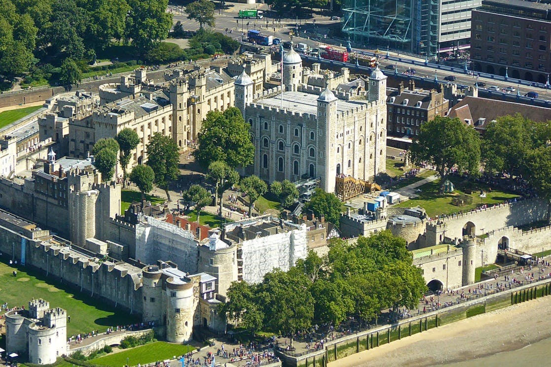 London: Tower of London Entry + Over 30 Top Sights Tour