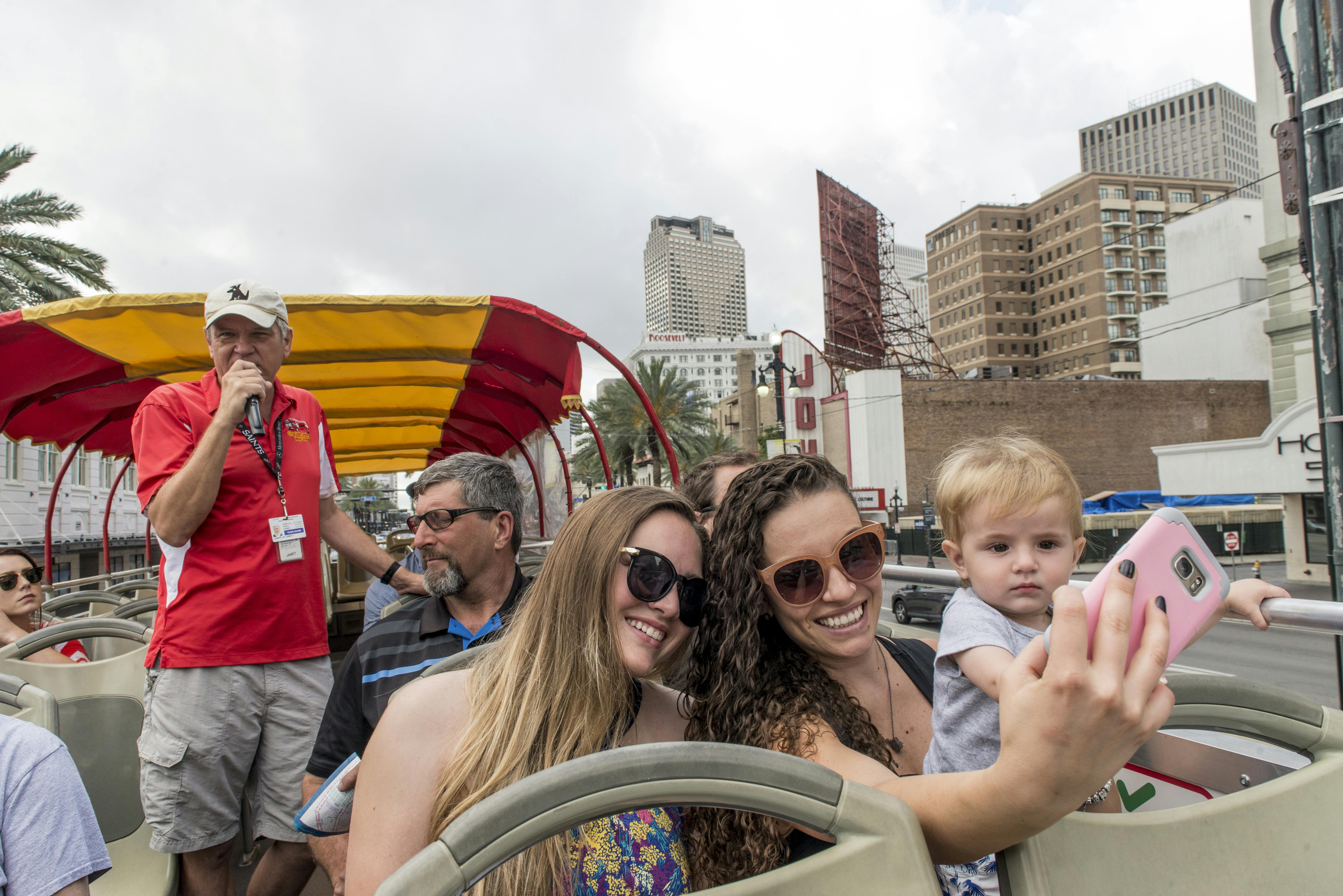Hop-on Hop-off Bus New Orleans + New Orleans: Guided Swamp Zipline Tour