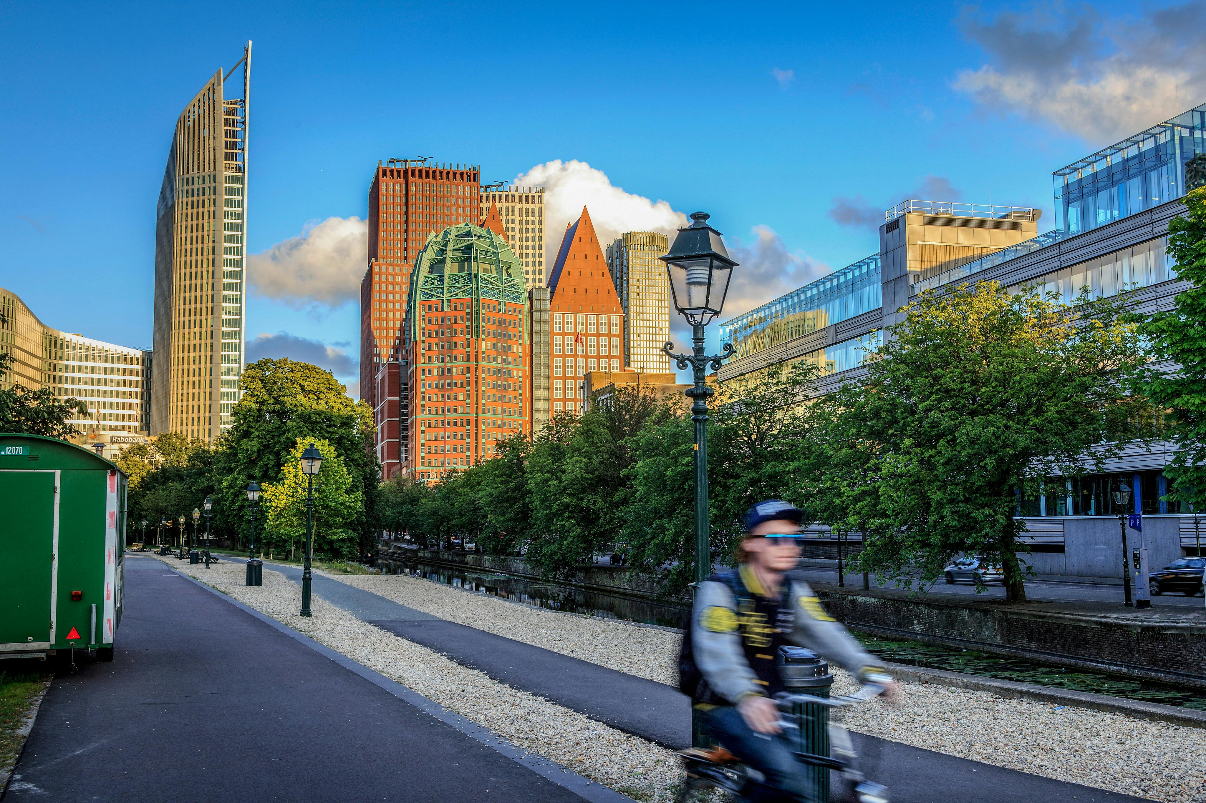Modern Rotterdam, Den Haag & Historisch Delft: Dagtocht