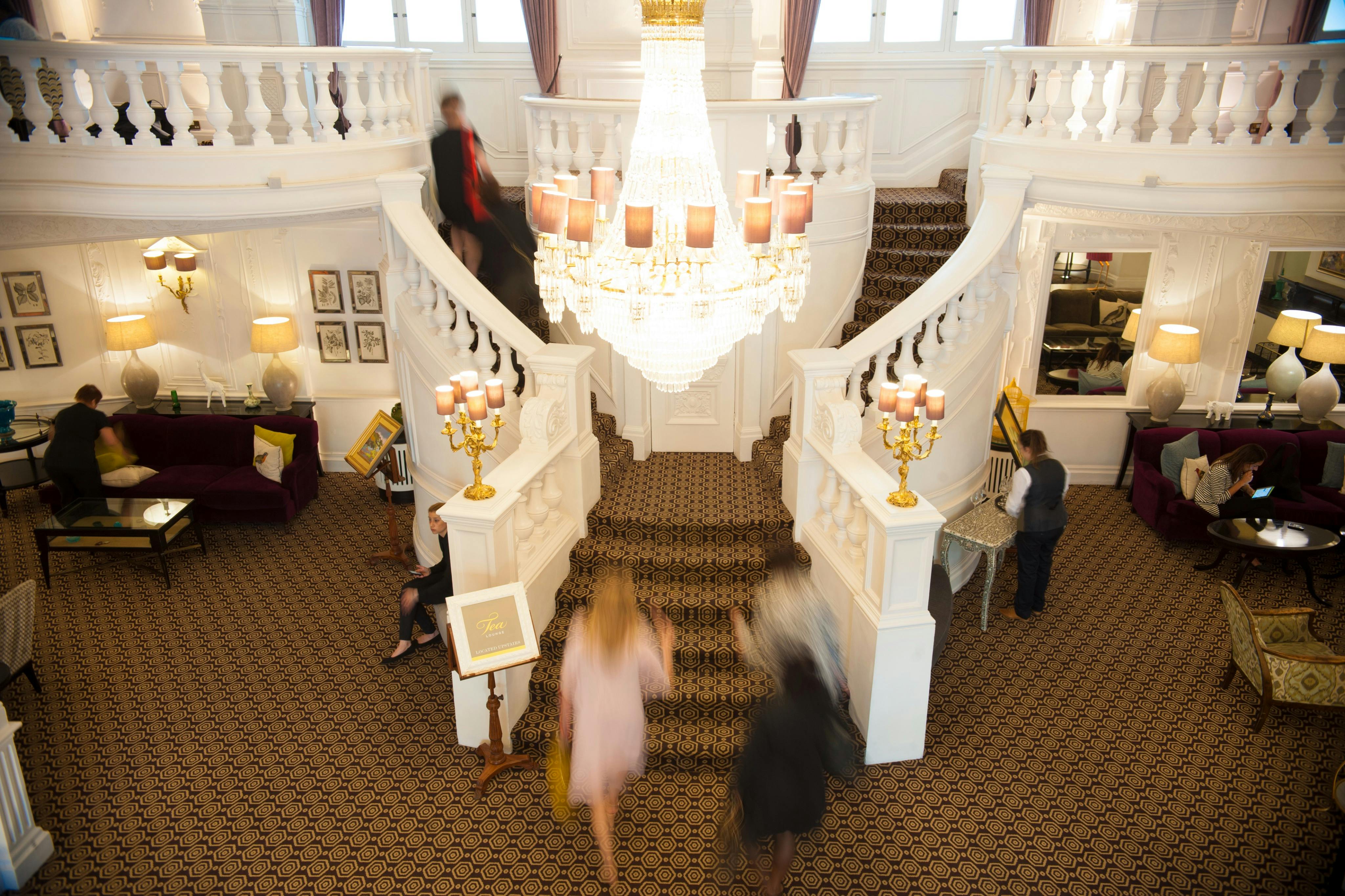 Interior Tour of Buckingham Palace & Royal Walking Tour
