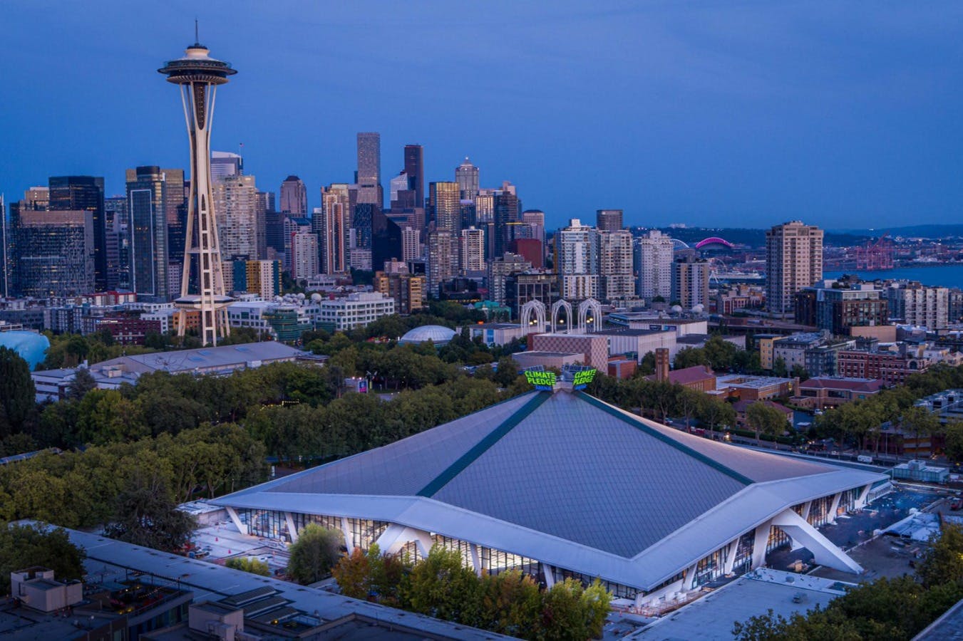 Guided Tour of Climate Pledge Arena + Woodland Park Zoo