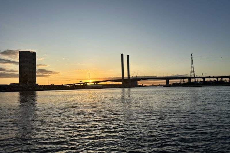 Melbourne: Passeio de barco ao pôr do sol | Reserve online
