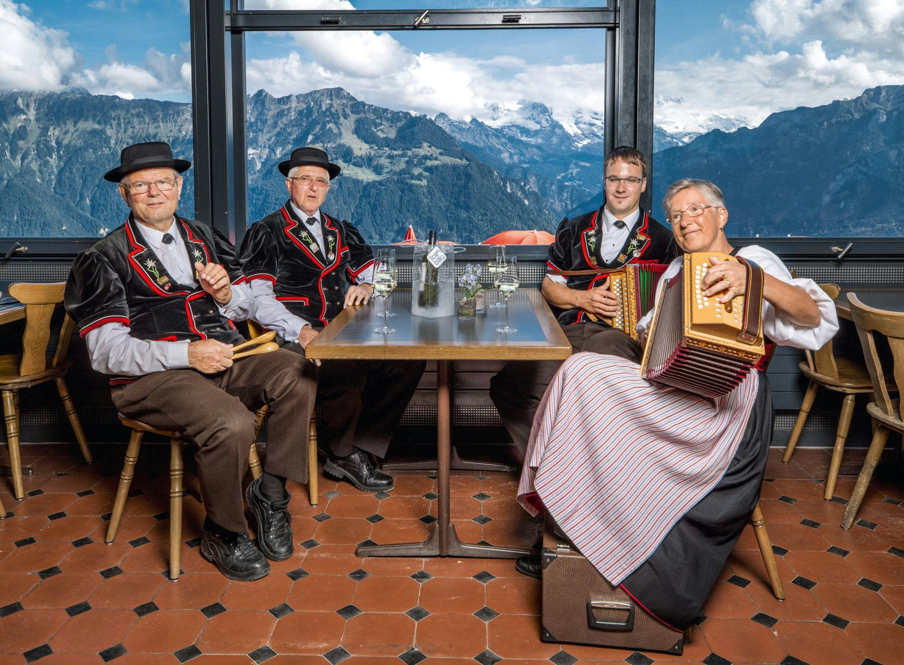 Funicular de Jungfrau: Interlaken Ost - Harder Kulm