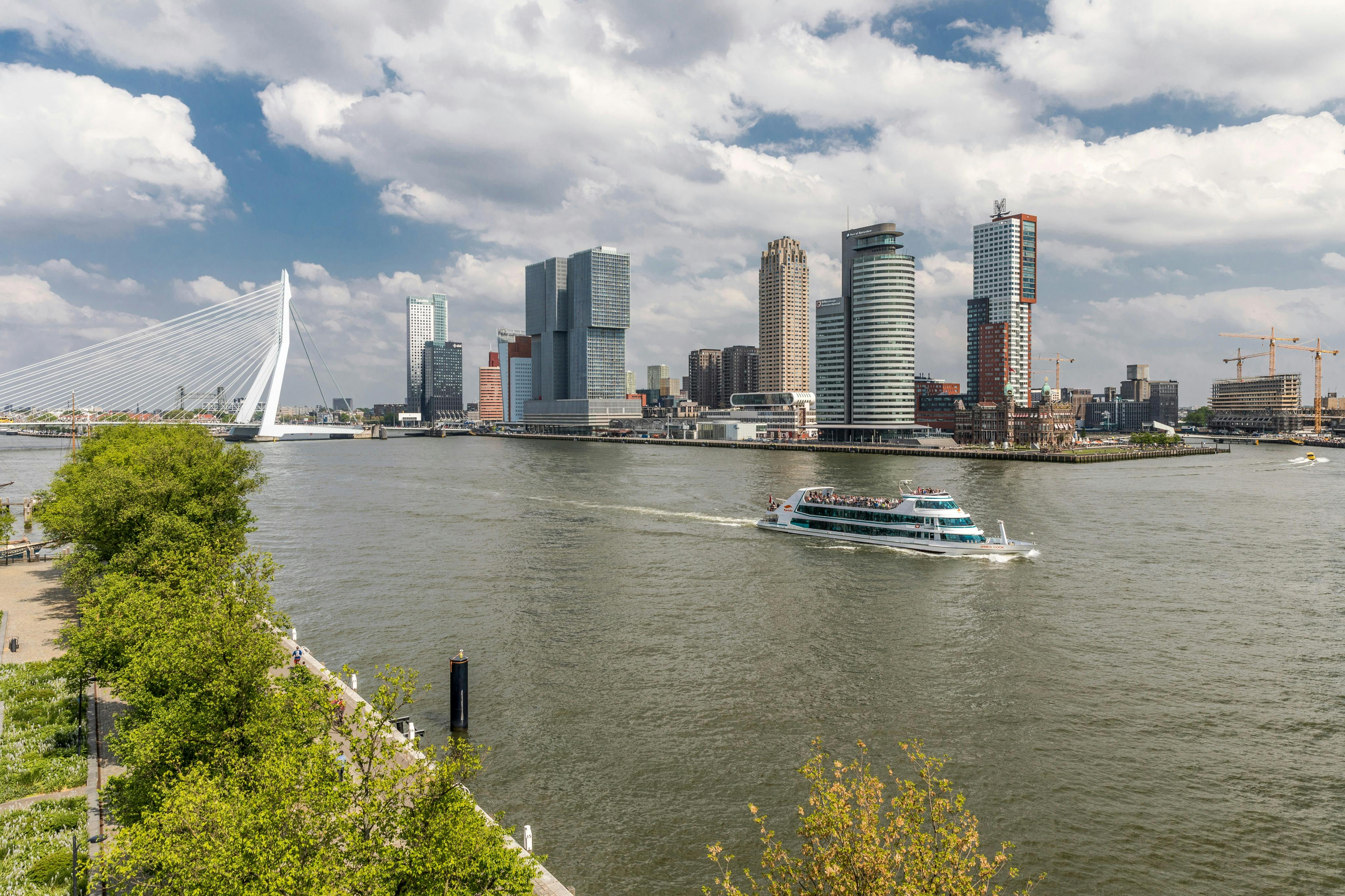 Modern Rotterdam, Hague & Historical Delft: Day Tour