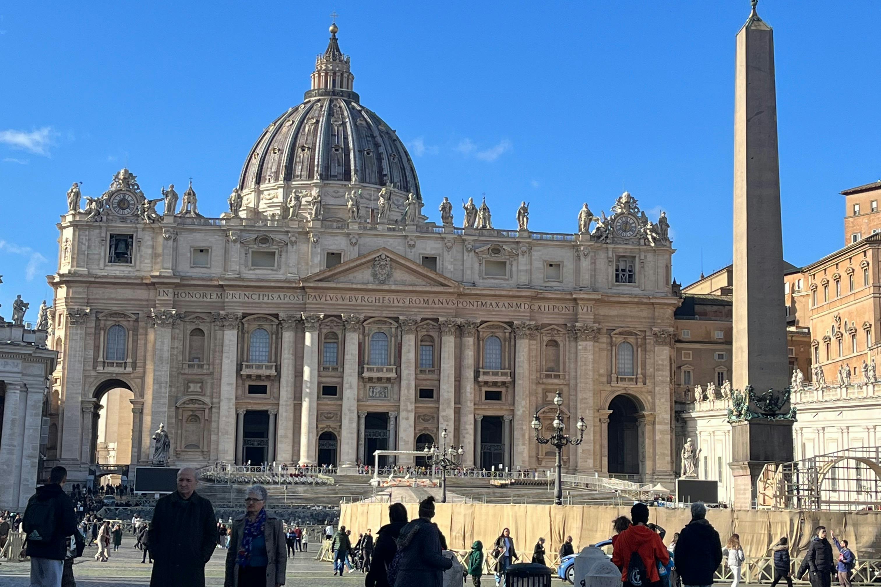 St Peter's Basilica & Grottoes: Express Guided Tour