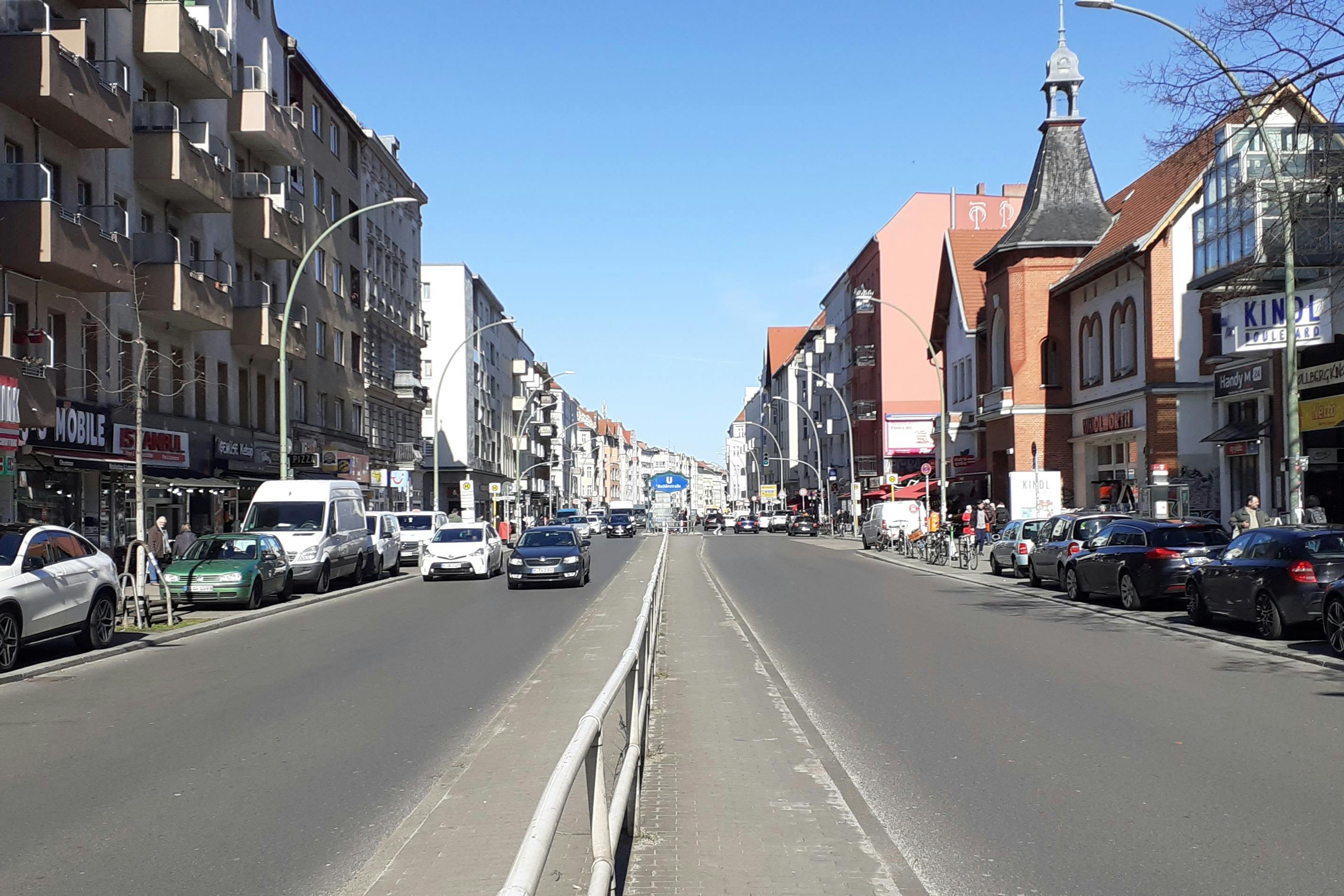 Berlin Tour: Neukölln Schillerkiez & Rollbergviertel