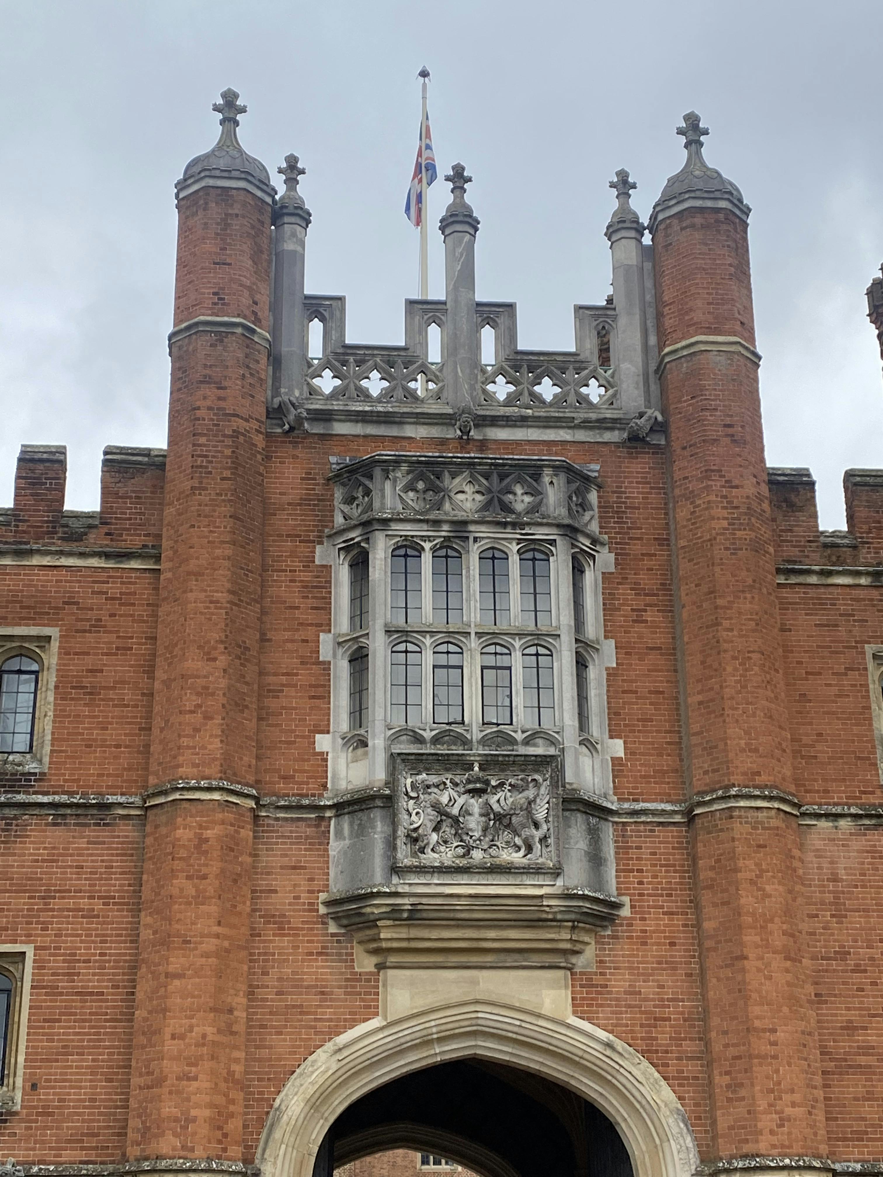 Hampton Court Palace, Gardens & Maze Tickets