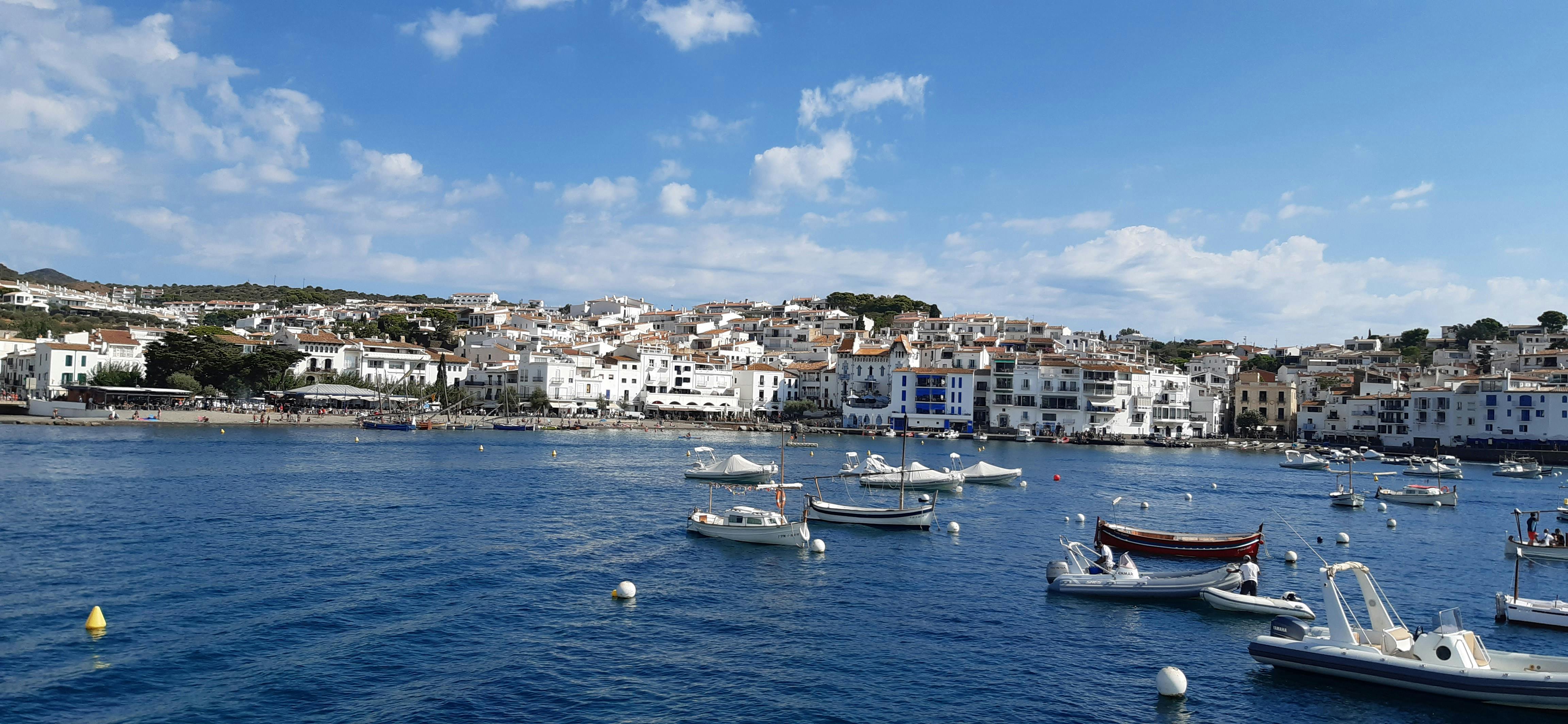 Excursion en bateau de Roses à Cadaqués | Tiqets