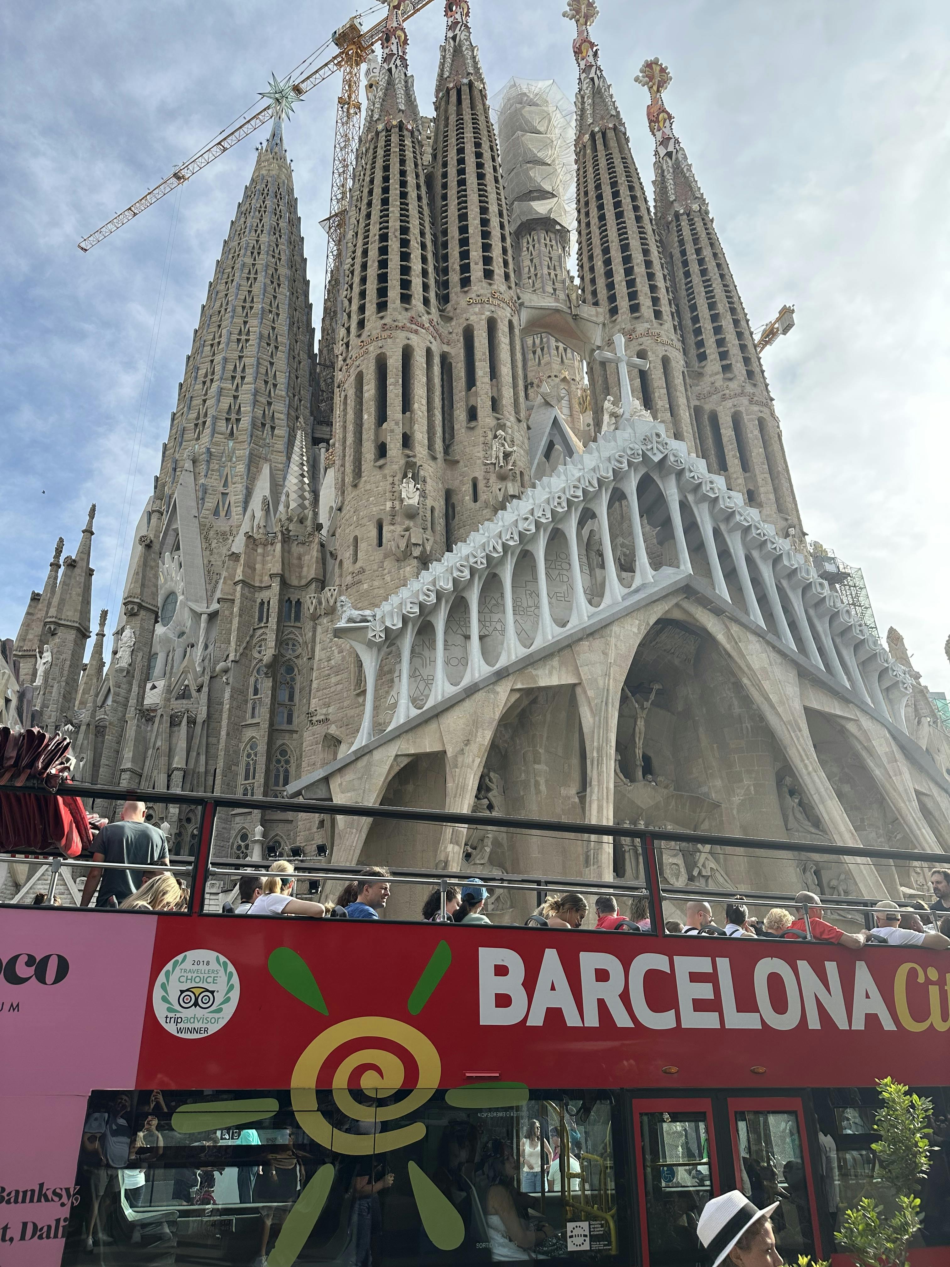 City Tour Barcelona - Hop-on Hop-off Around the City