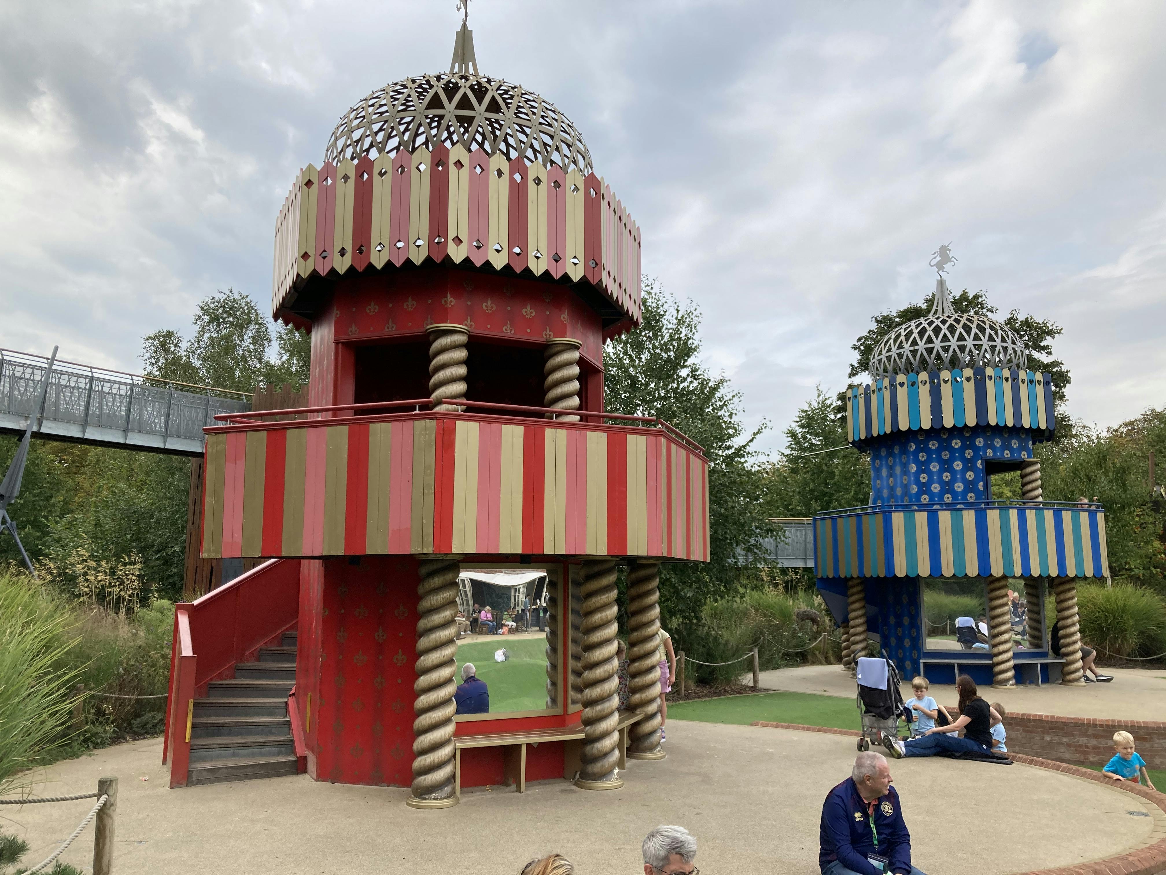 Hampton Court Palace, Gardens & Maze Tickets