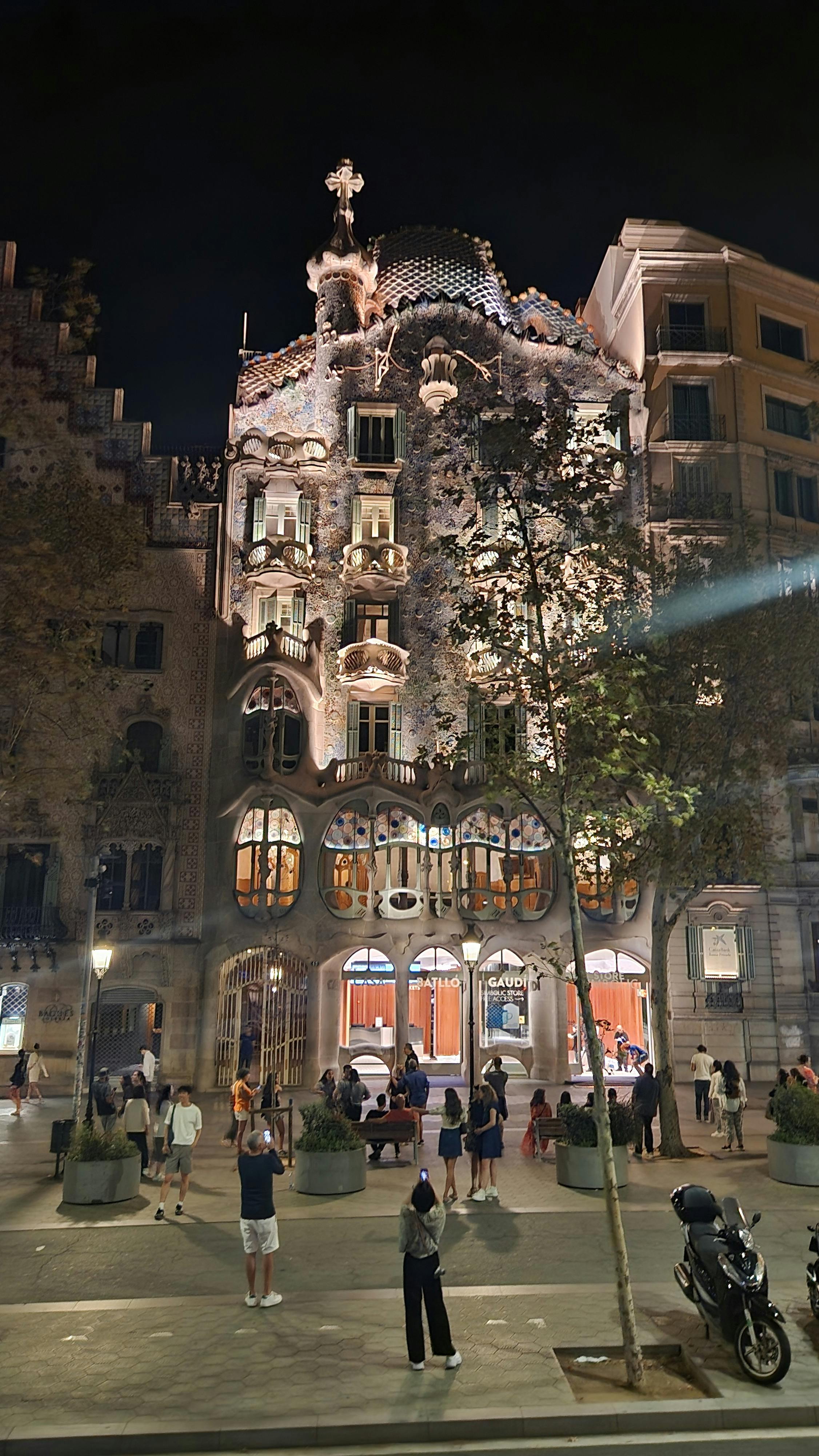 Barcelona Night Tour Tickets | Tiqets