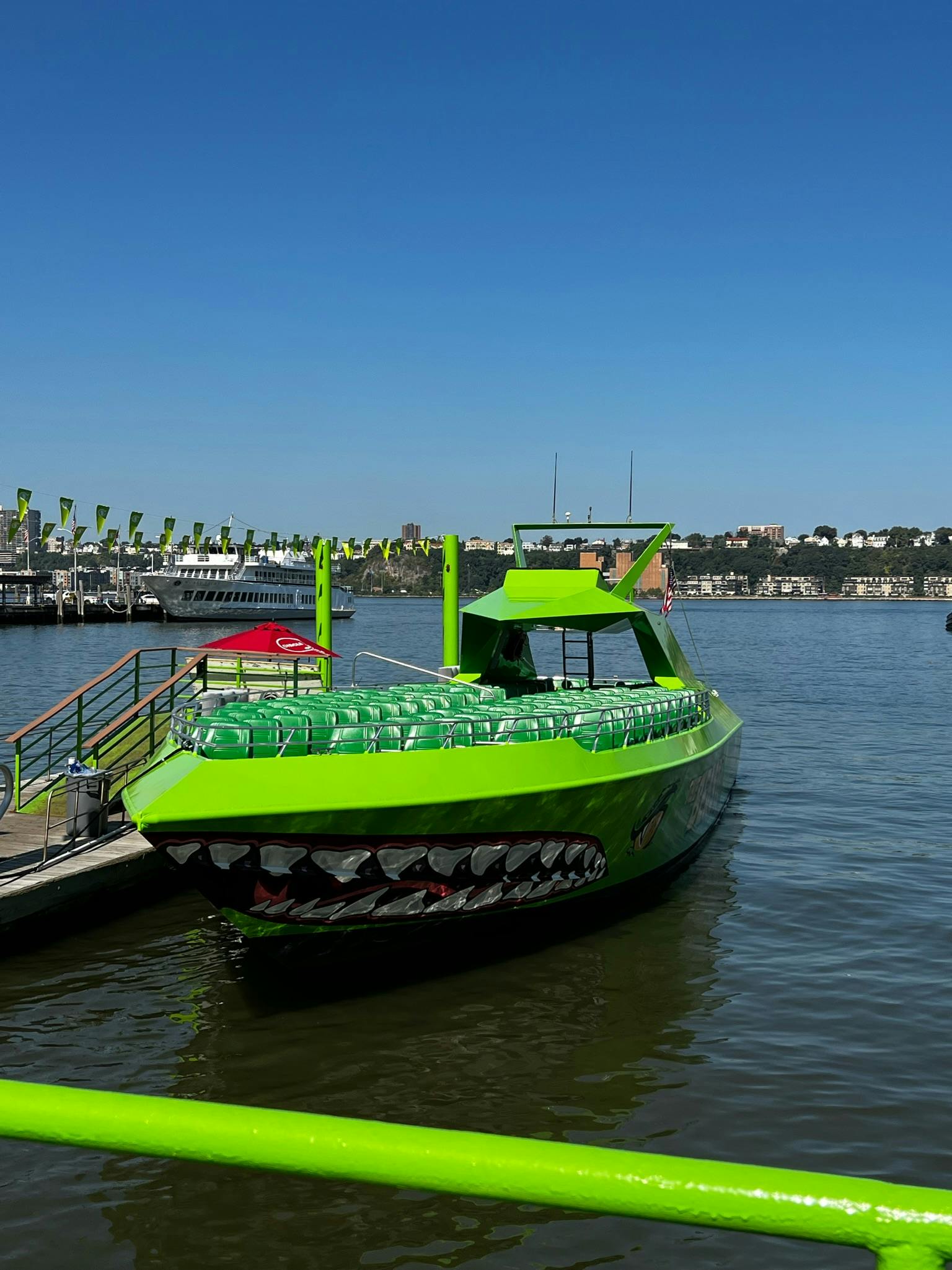 Tickets: Beast Speedboat Ride in New York City | Tiqets