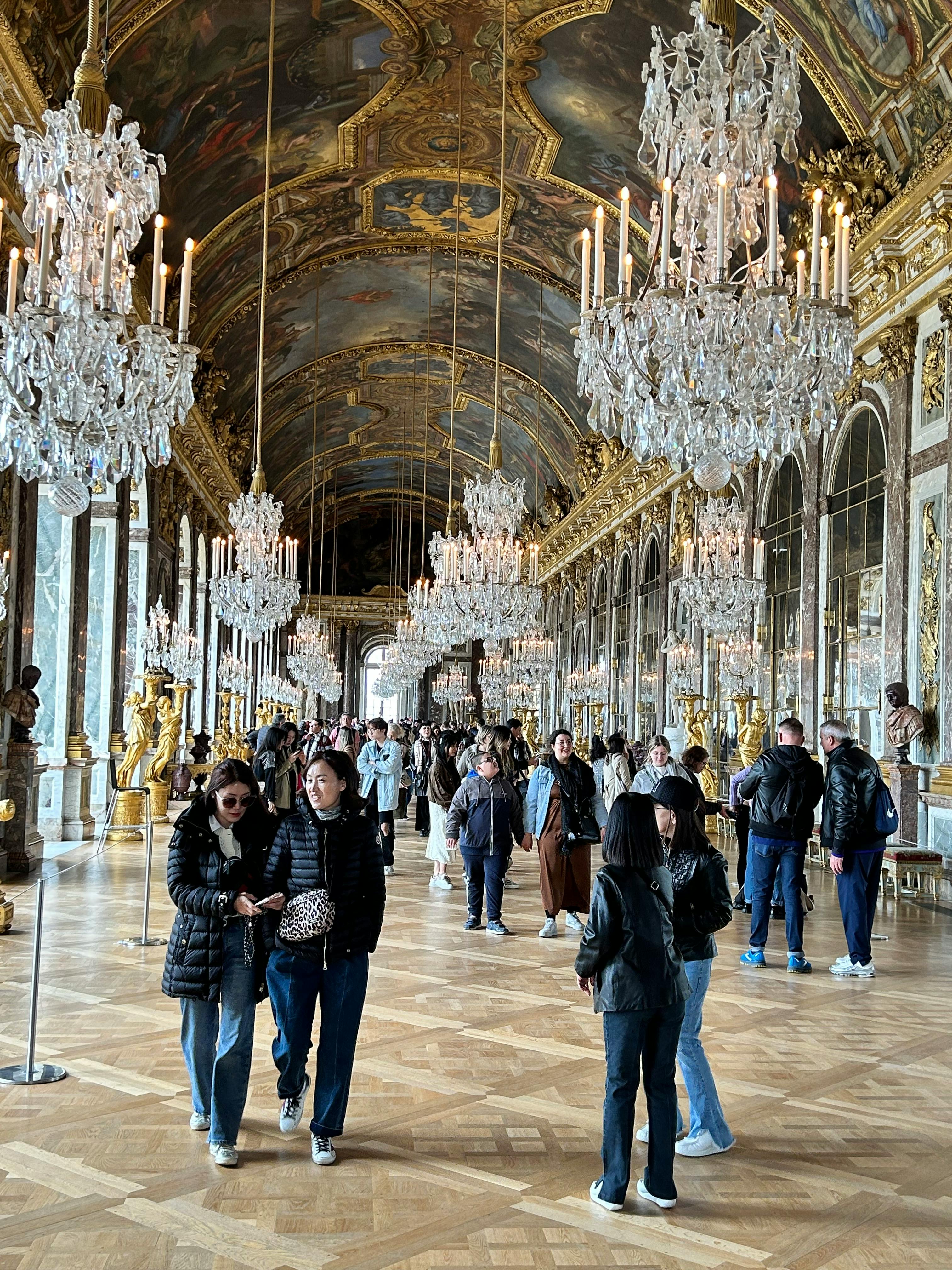 Palace of Versailles: Guided Tour + Gardens and Estate