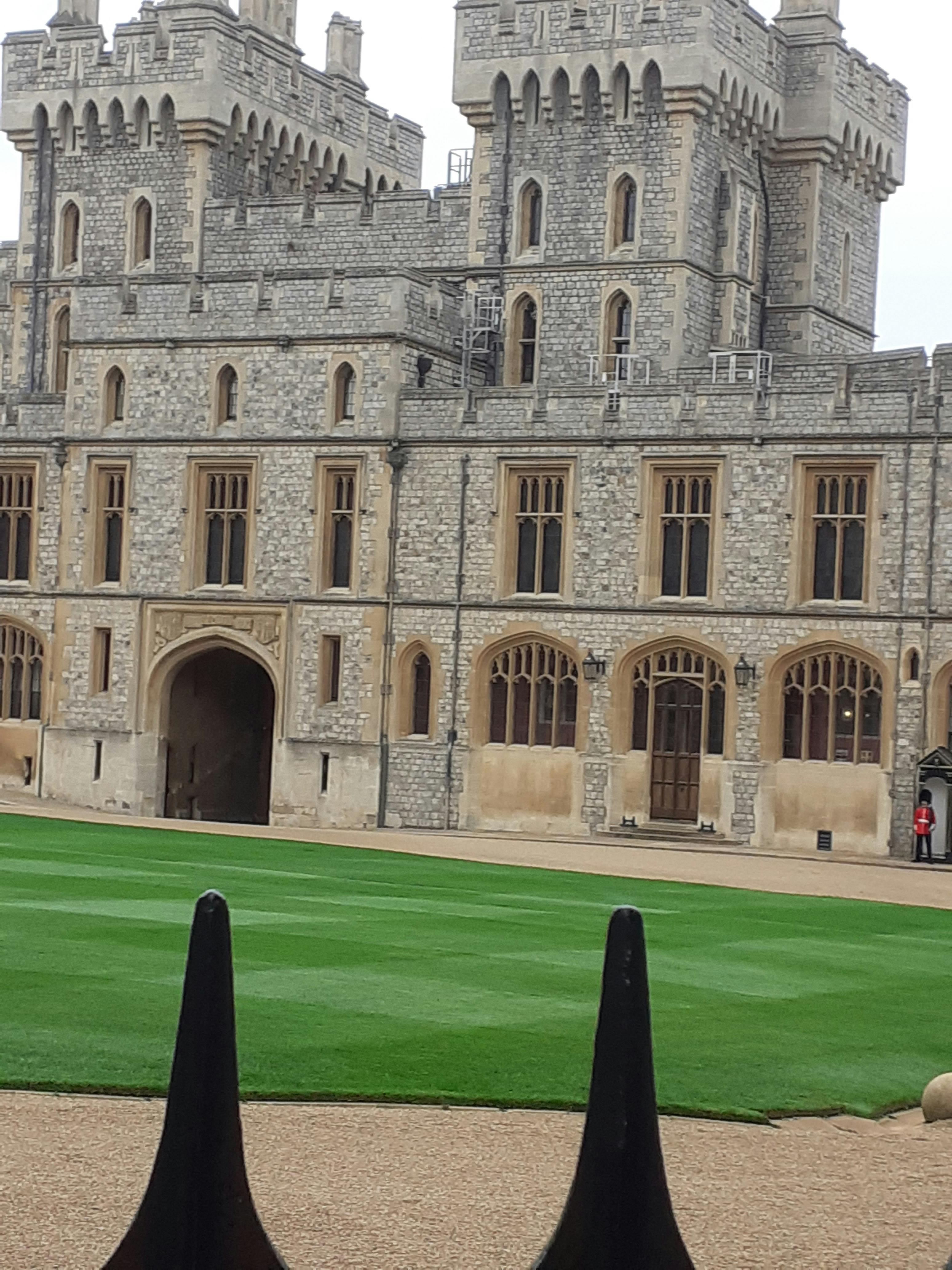 Hampton Court Palace, Gardens & Maze Tickets