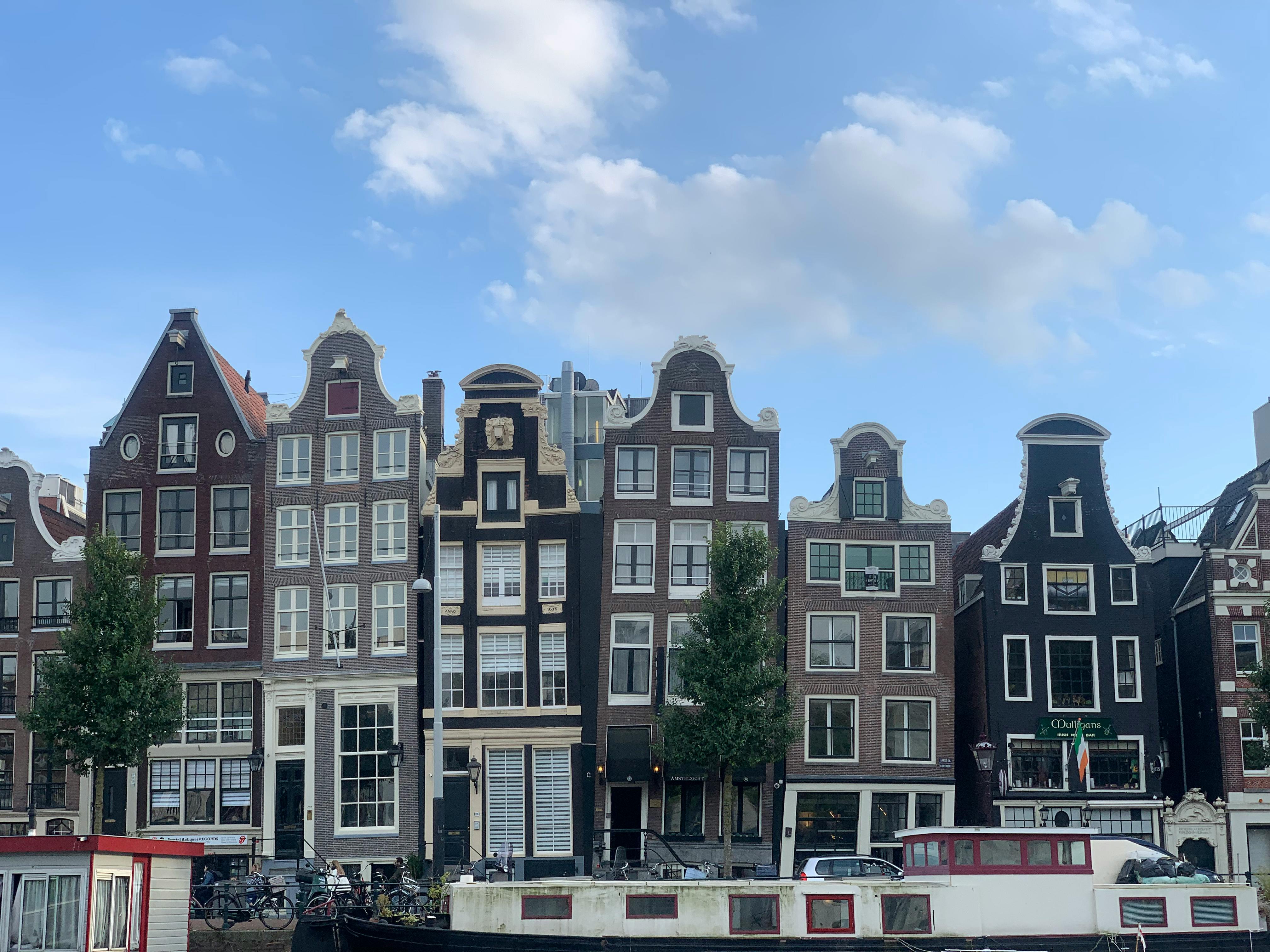 Luxury Canal Cruise with Onboard Bar by Flagship